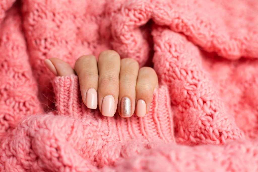 ¿Cómo quitar el esmalte semipermanente de las uñas? - Structure Nail